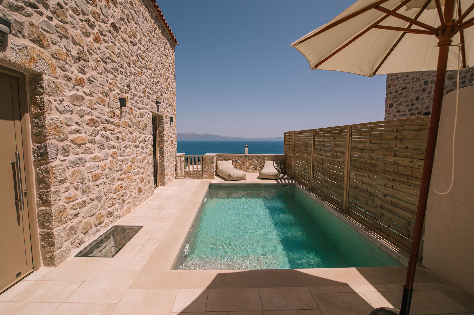 Mani Luxury Villas in Gytheio with Private Pools – Mani Luxury Suites