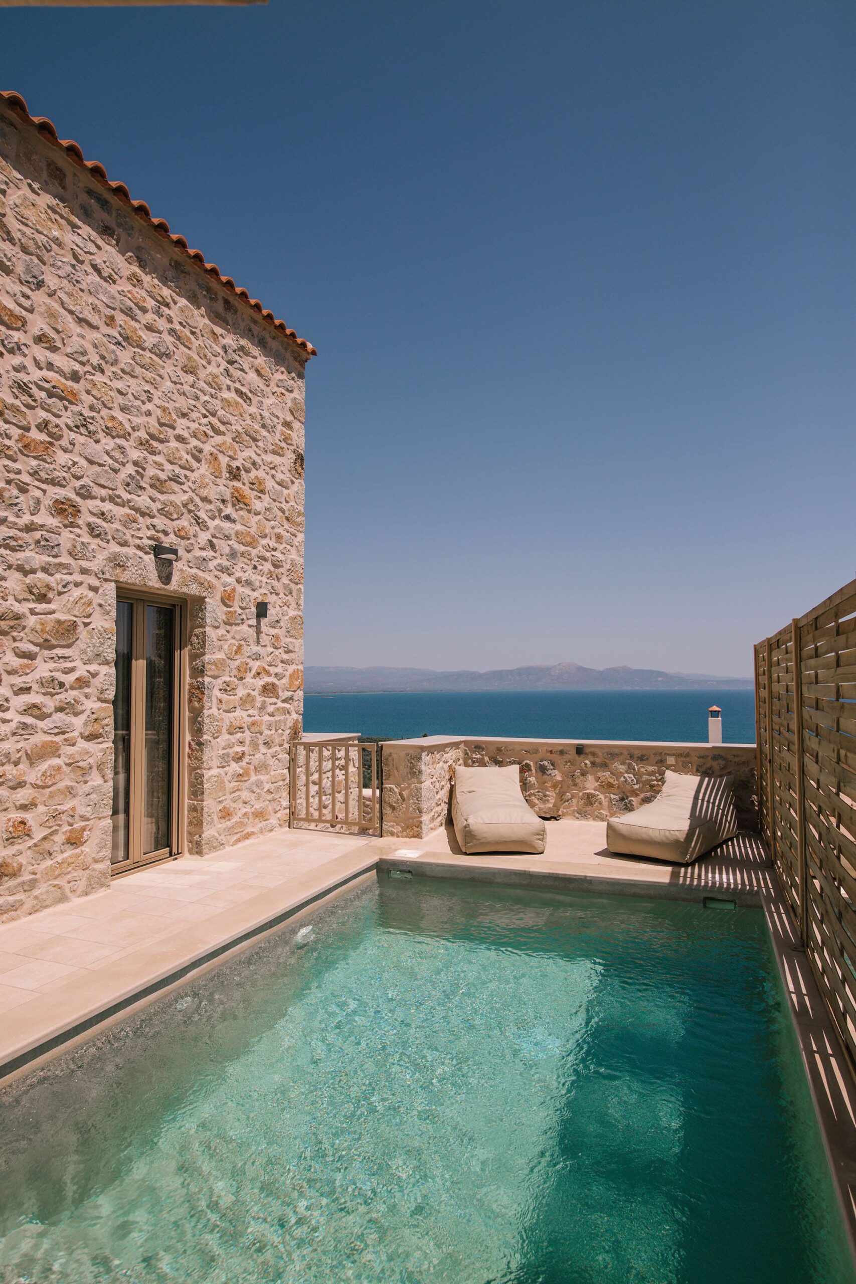 Mani Luxury Villas in Gytheio with Private Pools – Mani Luxury Suites